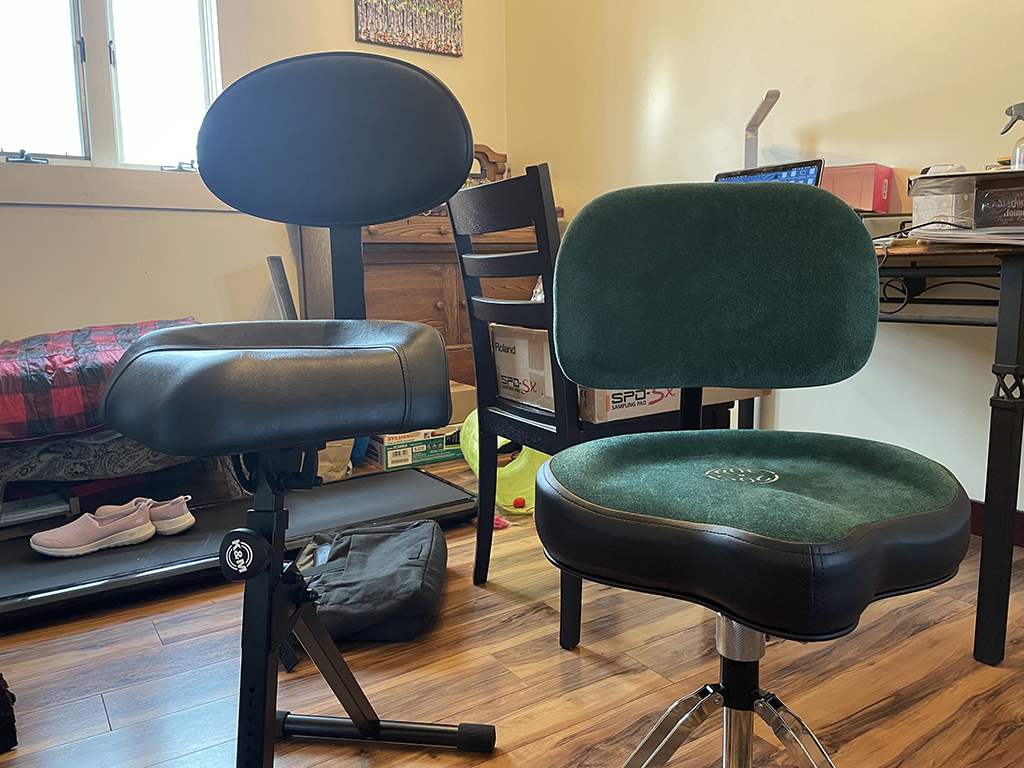 Gig chair with good back support? - The Keyboard Corner - Music Player ...